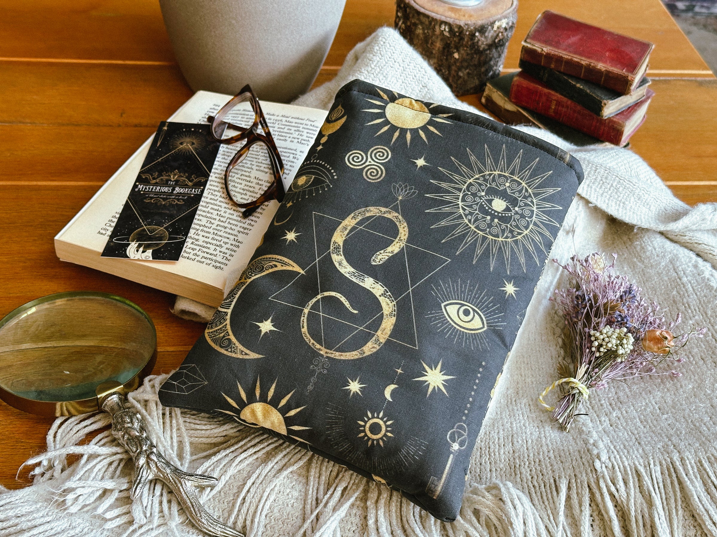 Handmade 'Mystic' Book Sleeve – The Mysterious Bookcase